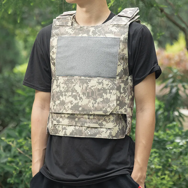 Quick to take off the tactical outdoor CS vest wild adventure equipment ...
